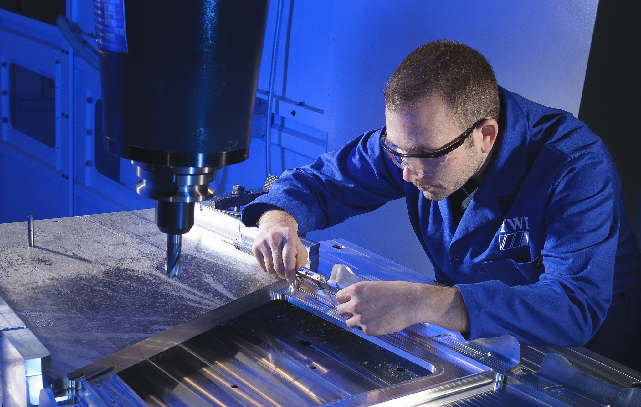 Linear friction welding - TWI