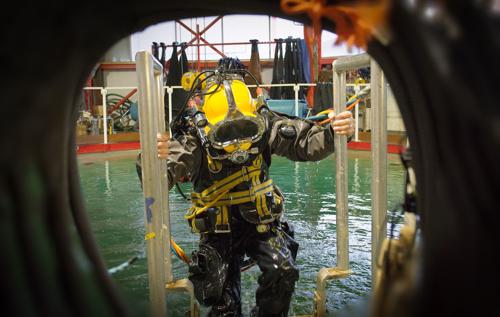 CSWIP-3.1U-NDT-Inspection-Diver at TWI SEA - TWI South East Asia